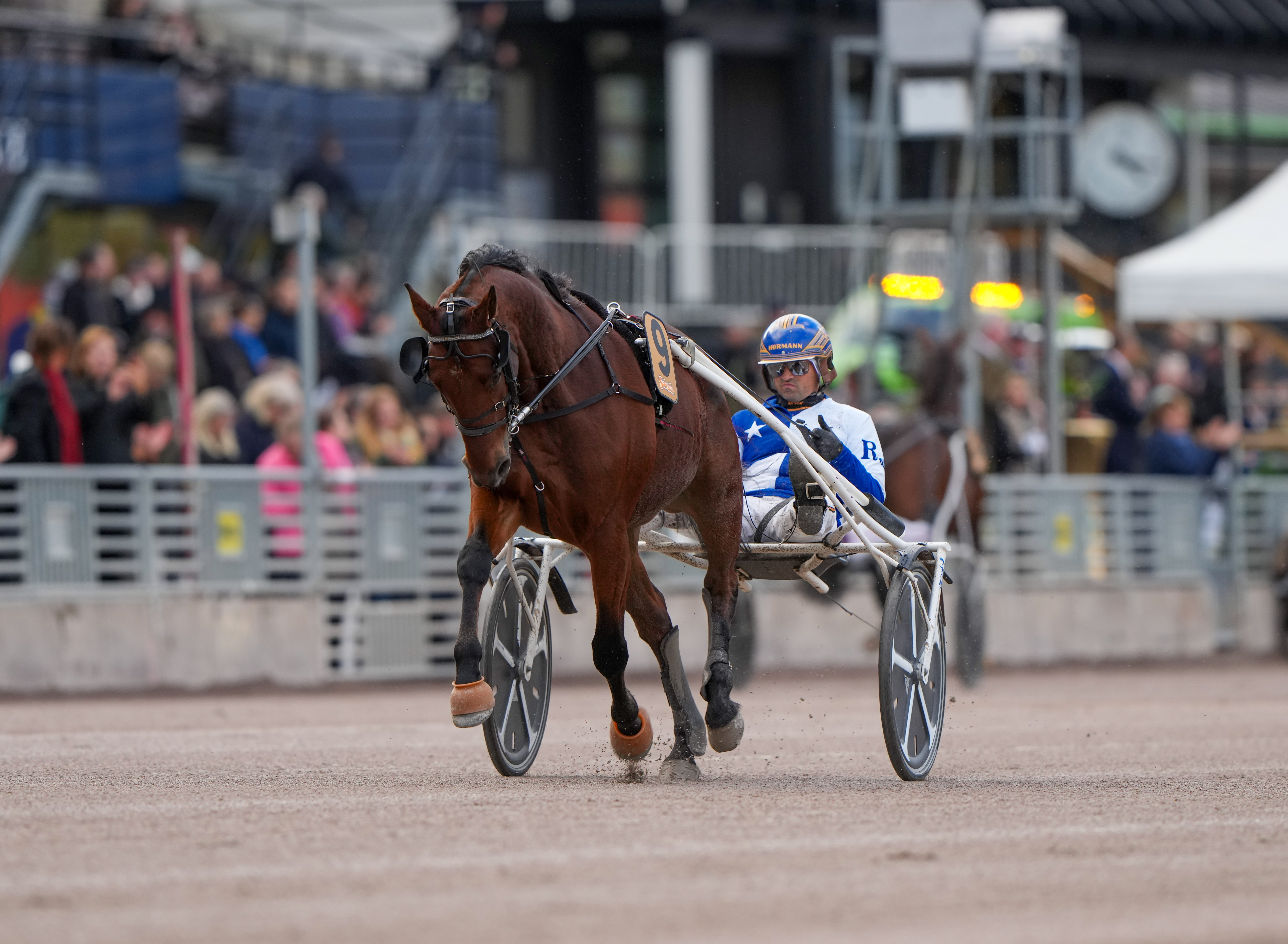 Usain Töll slog till i Paris | ATG
