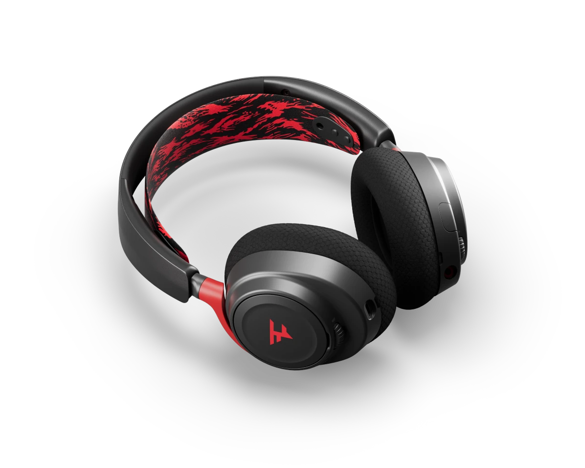 Arctis Nova 7 FaZe Clan Edition