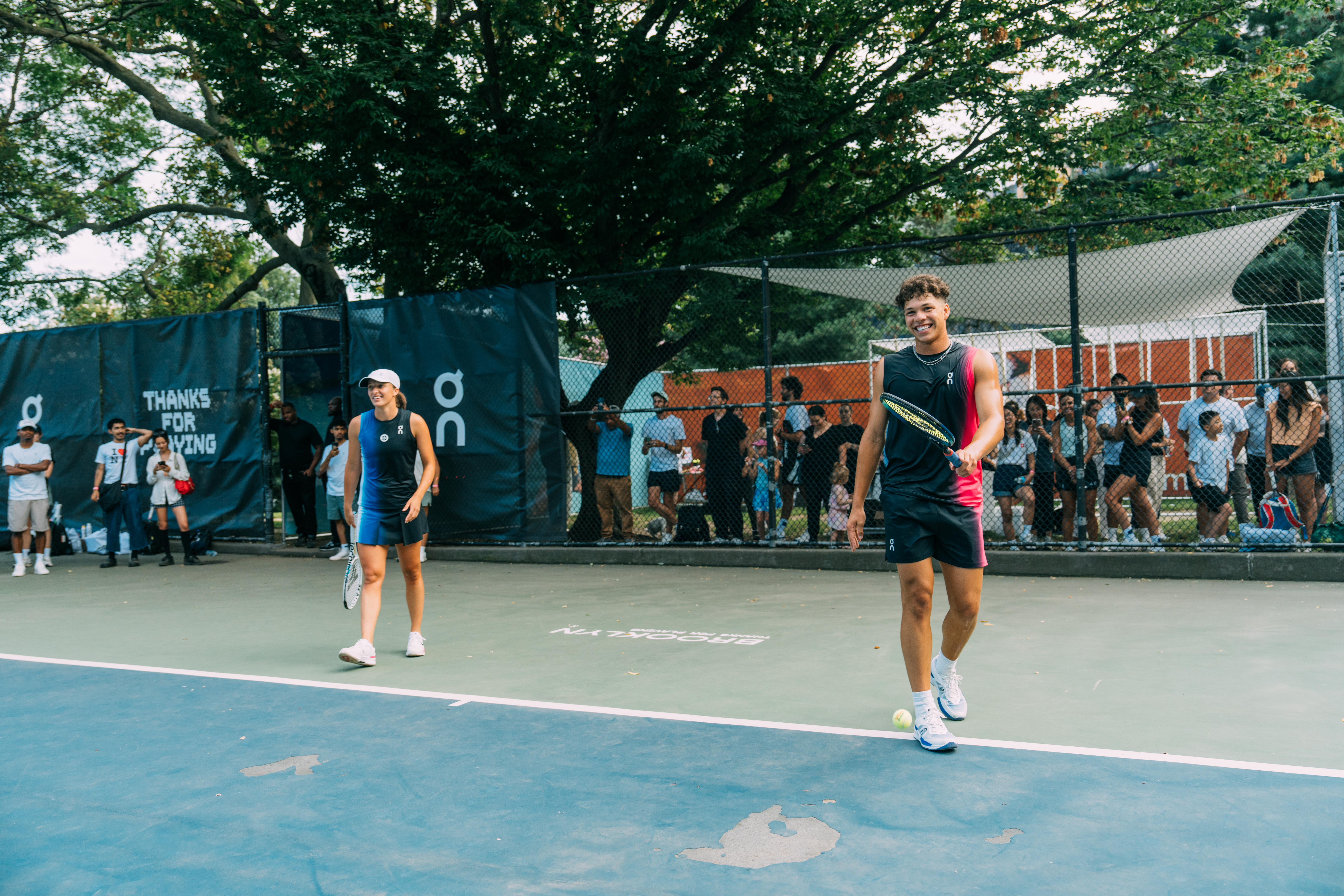 Roger Federer, Iga Świątek, and Ben Shelton surprise Brooklyn tennis ...