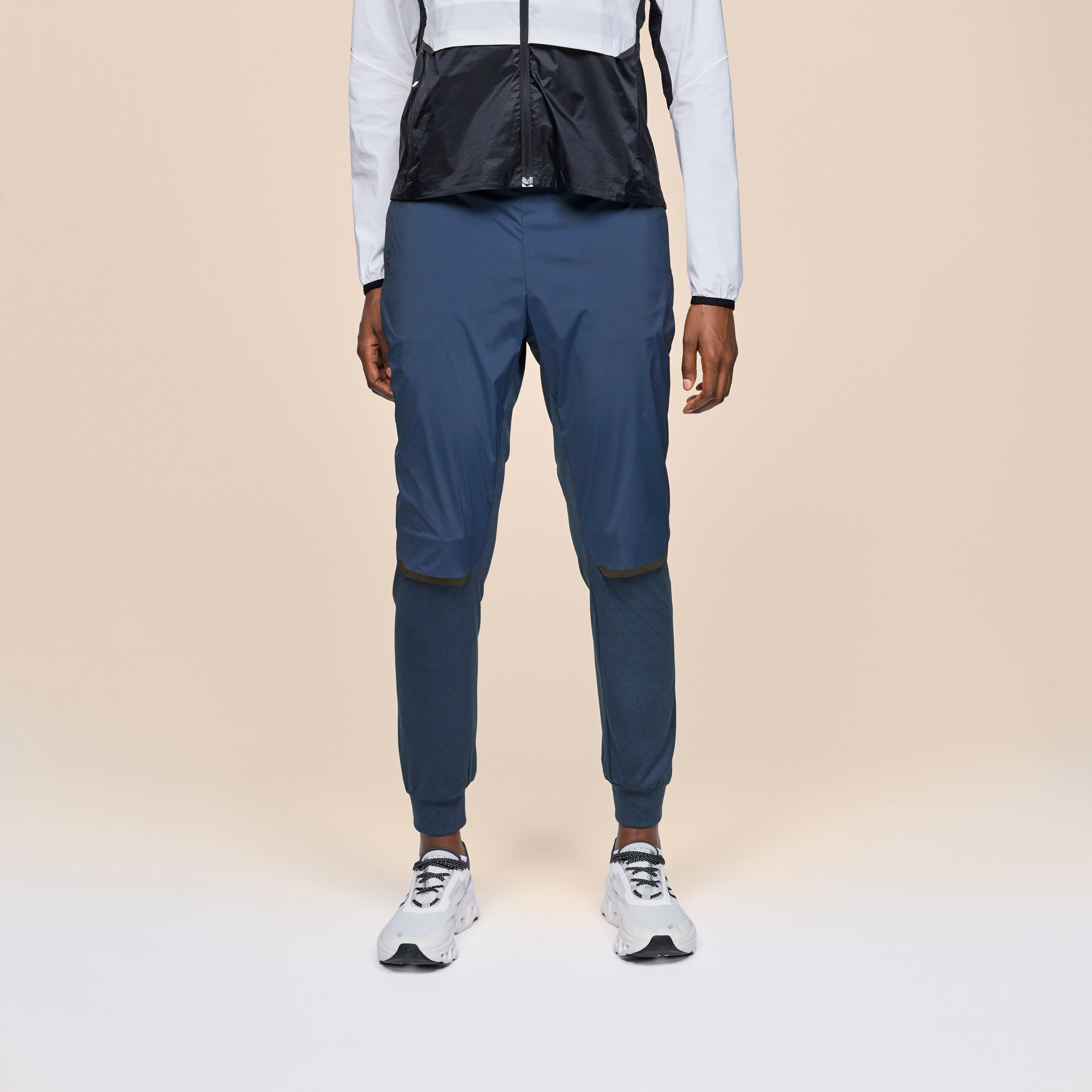 Women's Lightweight Pants | Black | On United States