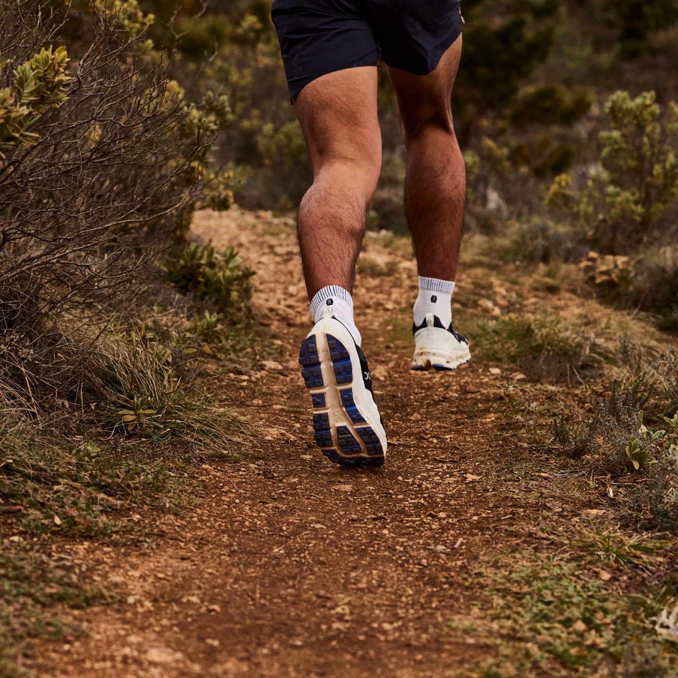 Trail Running Gear: Follow Your Own Path | On United States