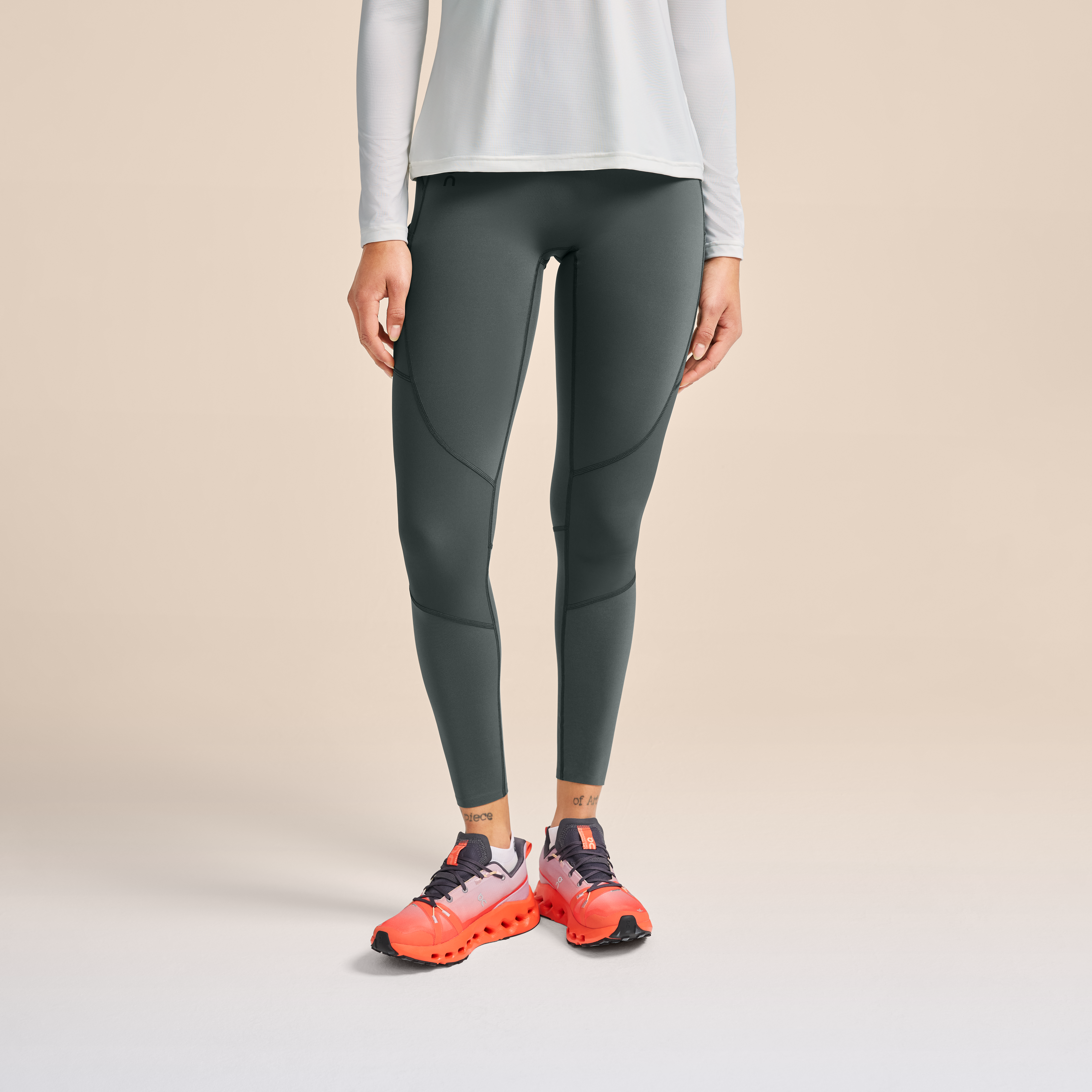 Women's Lightweight Pants | Black | On United States