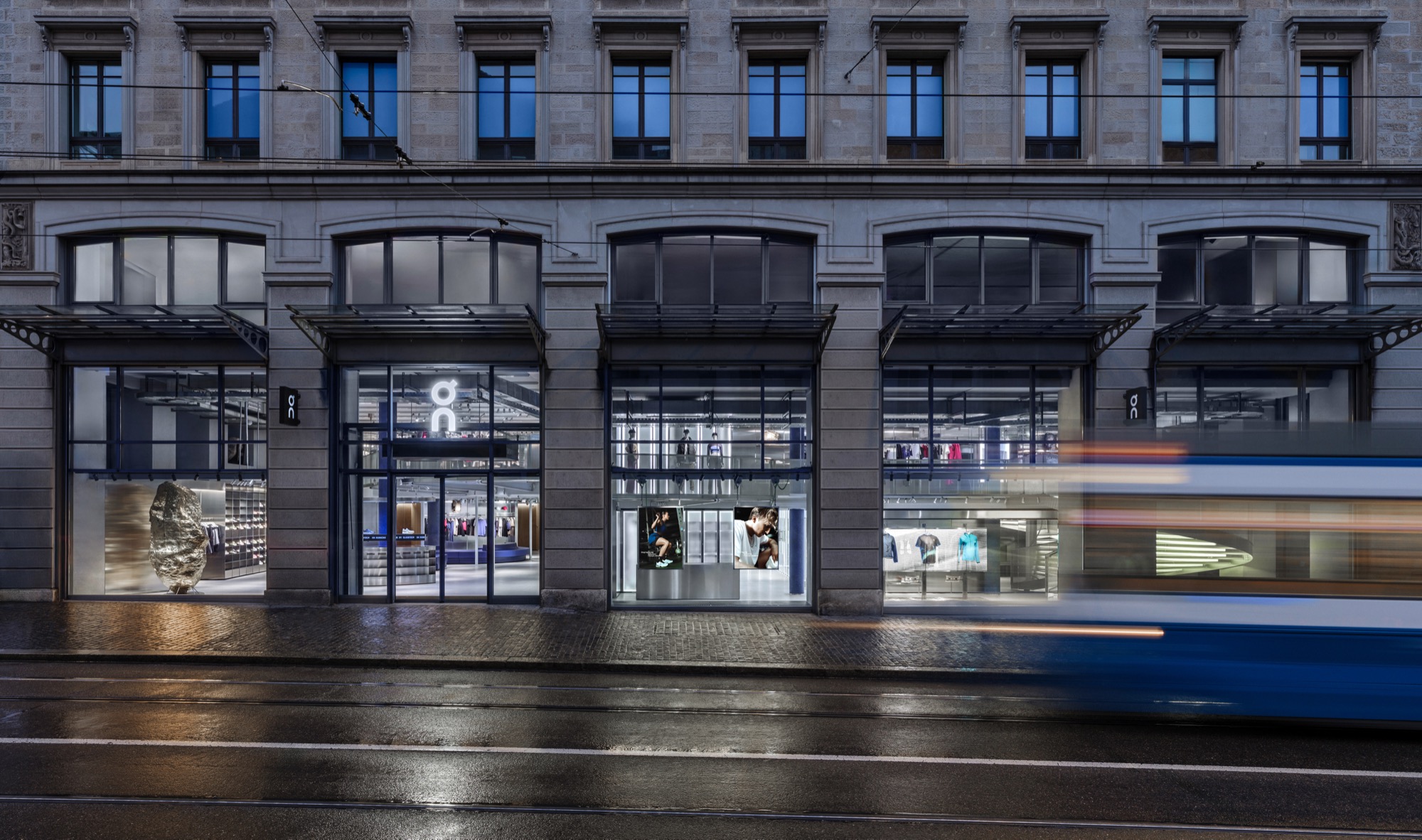 On Flagship Store Zurich Limmatquai | On Poland