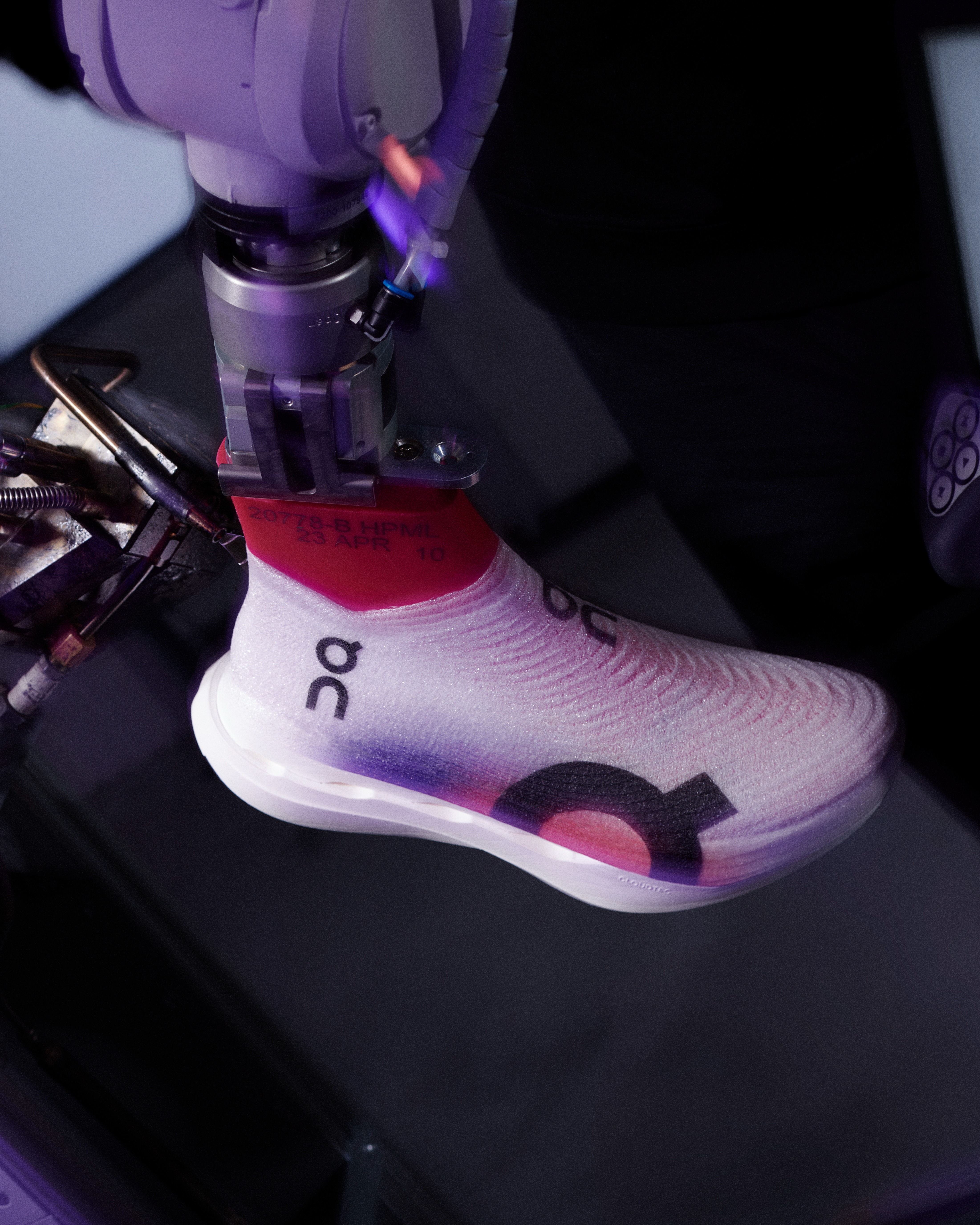 Cloudboom Strike LS: Ultralight Road Racing Shoe | On | On United States