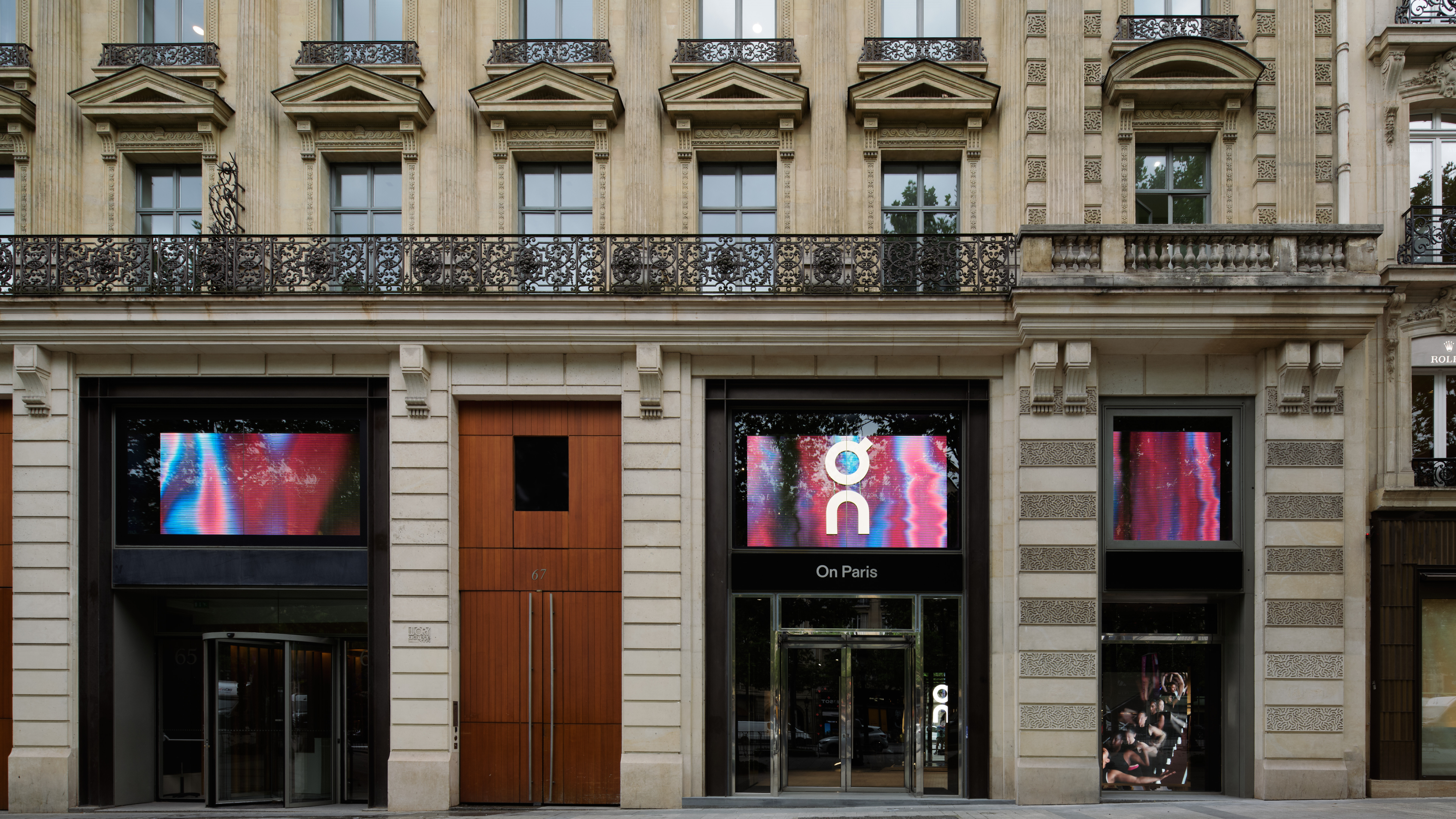 On Flagship Store Paris Champs-Élysées | On France