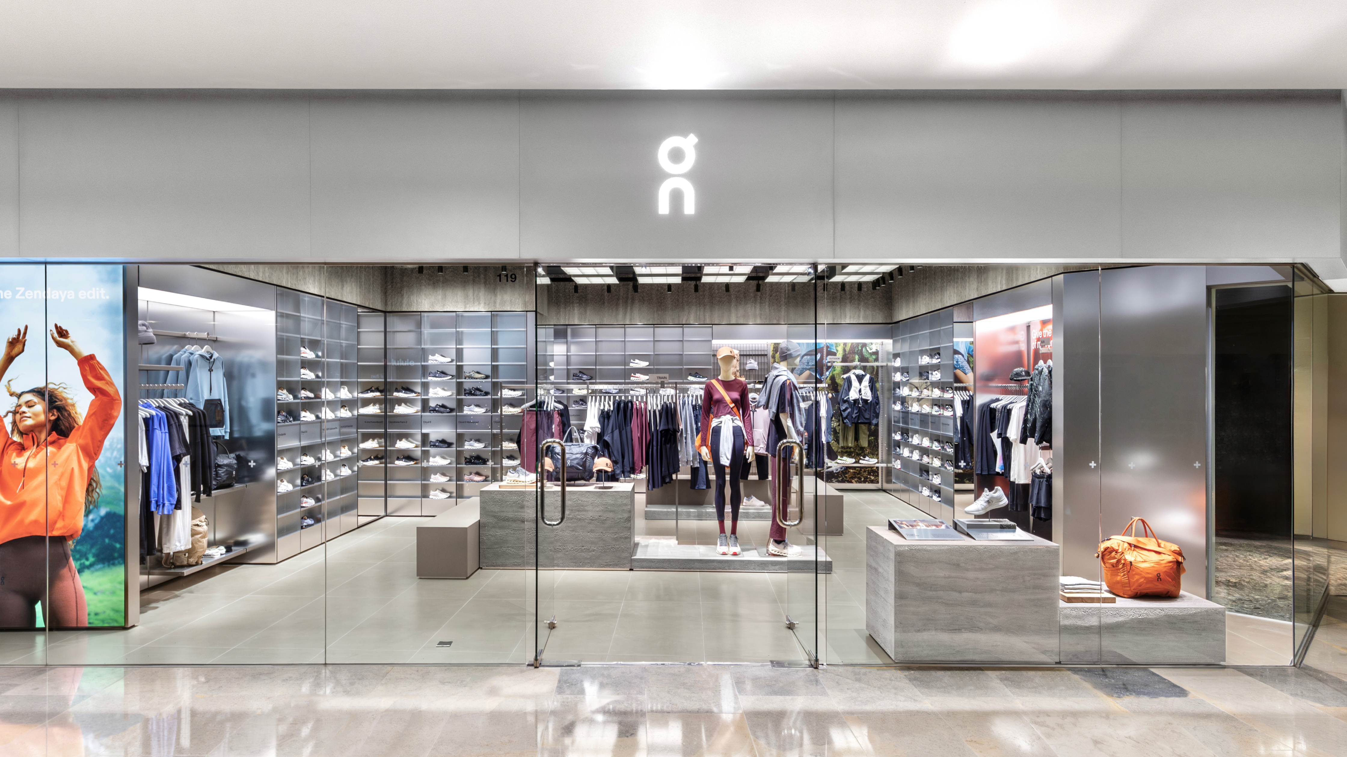 On Store Hong Kong Pacific Place | On Portugal