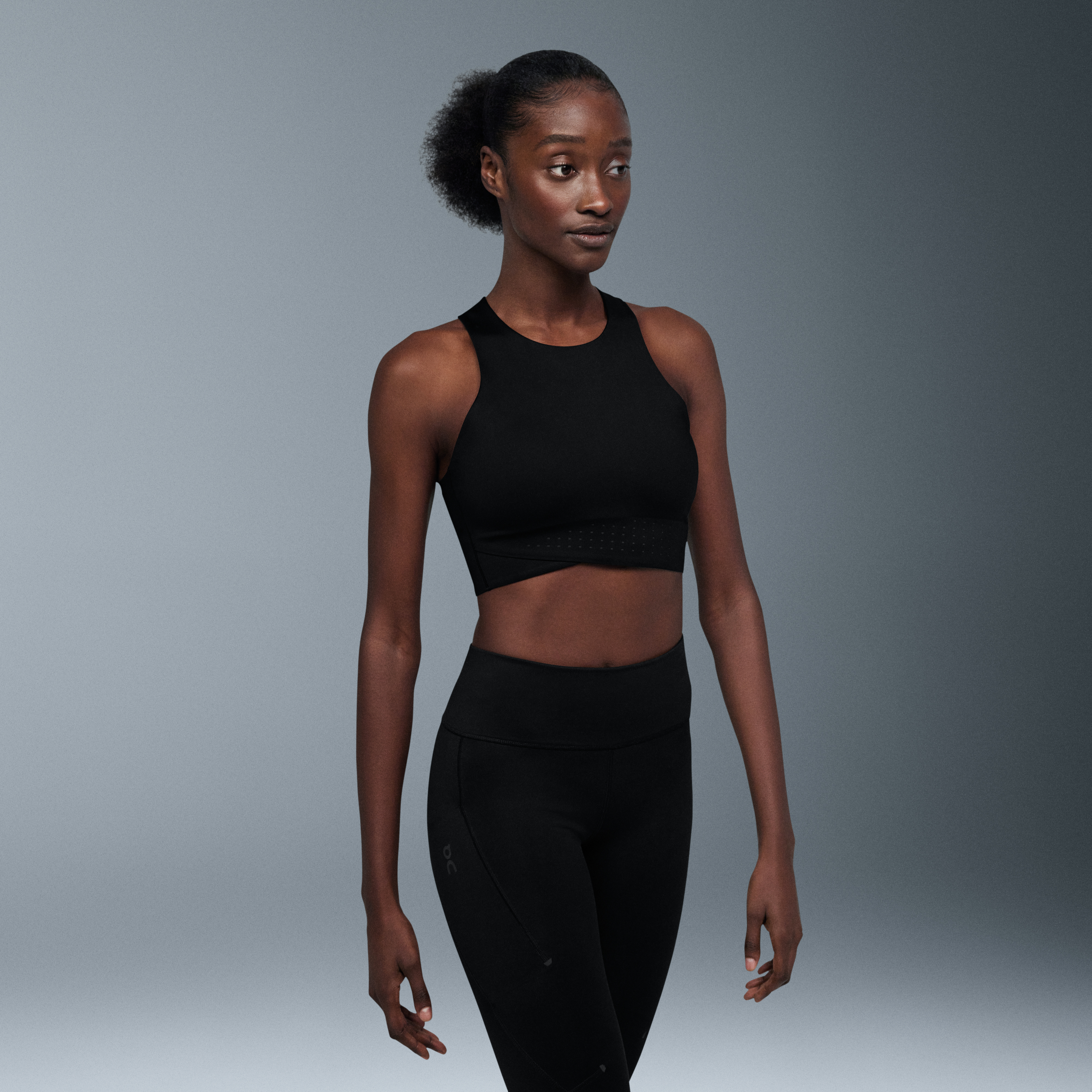 Women's Movement Crop | Red | On United Kingdom