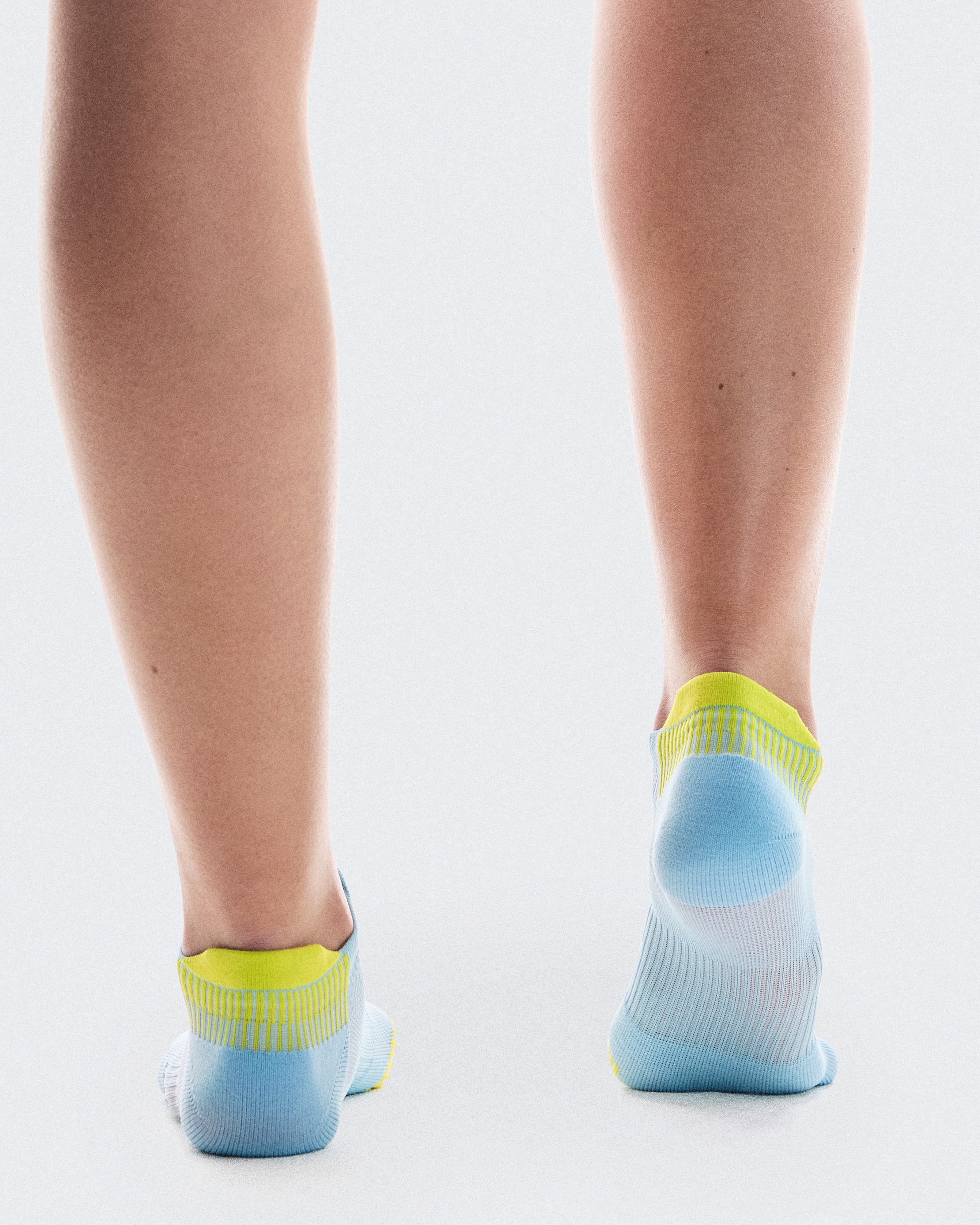 Performance Run Sock Low | White | On United Kingdom