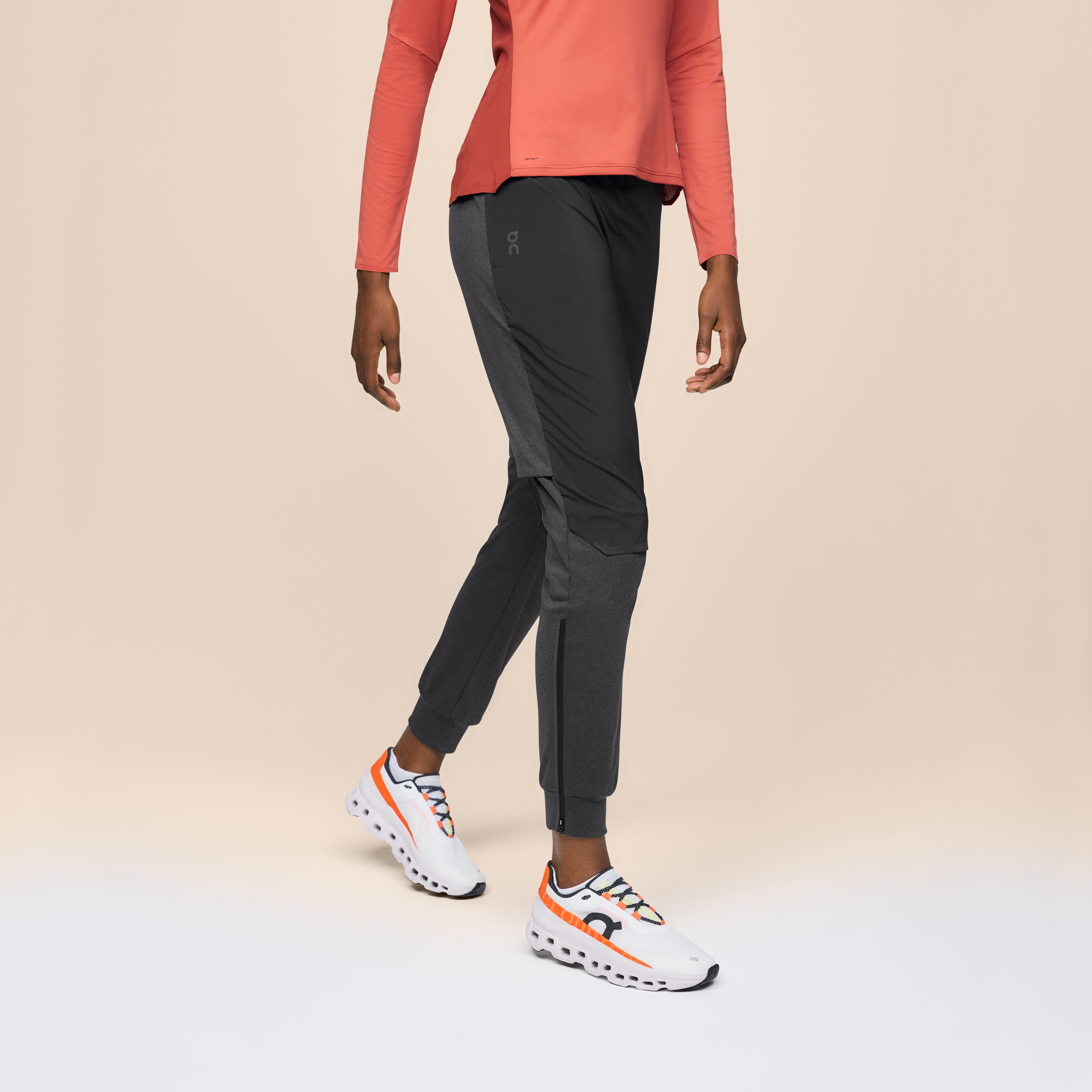 Women's Lightweight Pants | Black | On United States