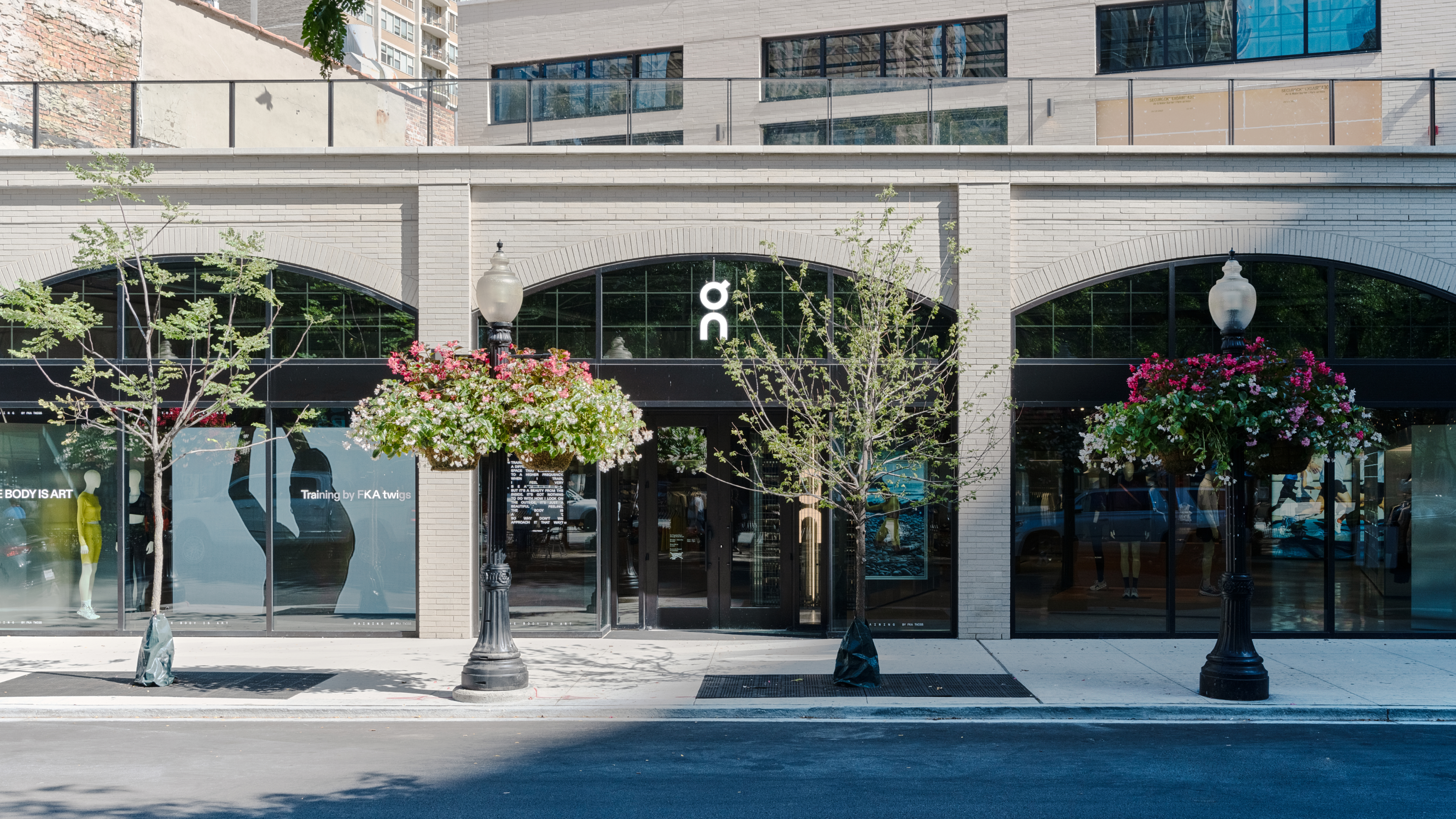 On Flagship Store Chicago Rush Street | On Denmark