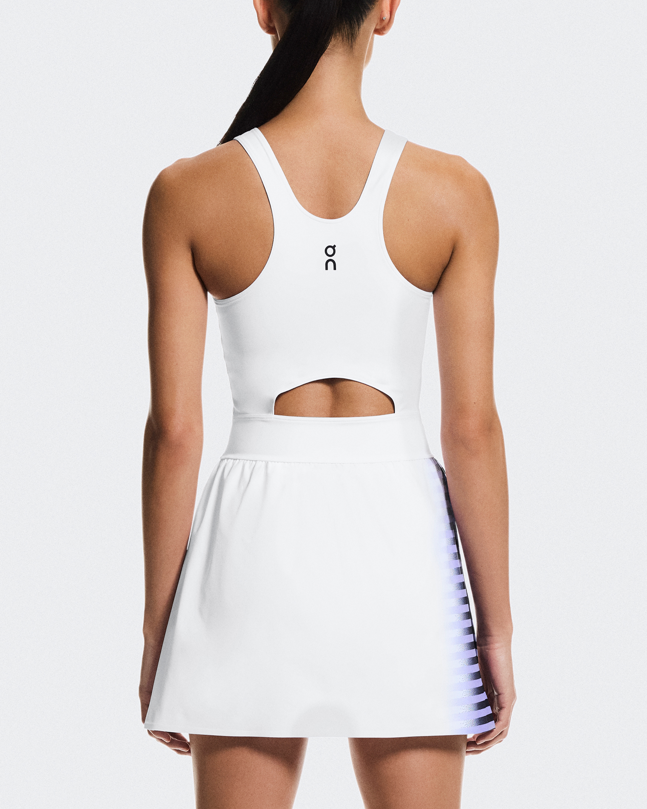 Court Dress Split Edge Feminino | Branco & Preto | On Brasil