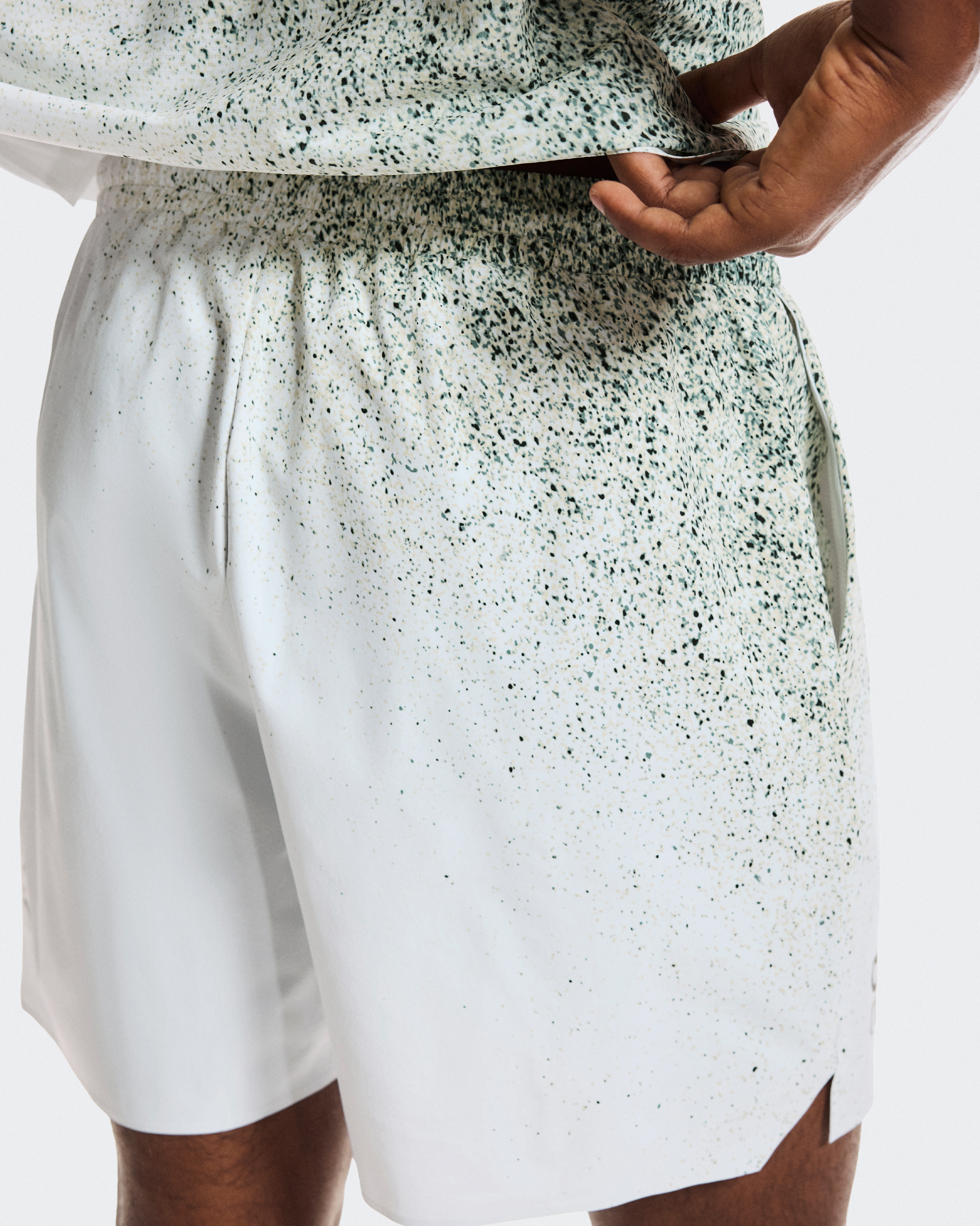 5" Court Shorts Fade Masculino | Bege & Branco | On Portugal