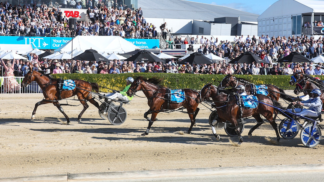 Magic weekend of racing Across the Ditch
