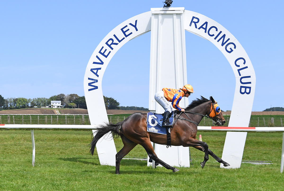 Class live sup to his name on debut