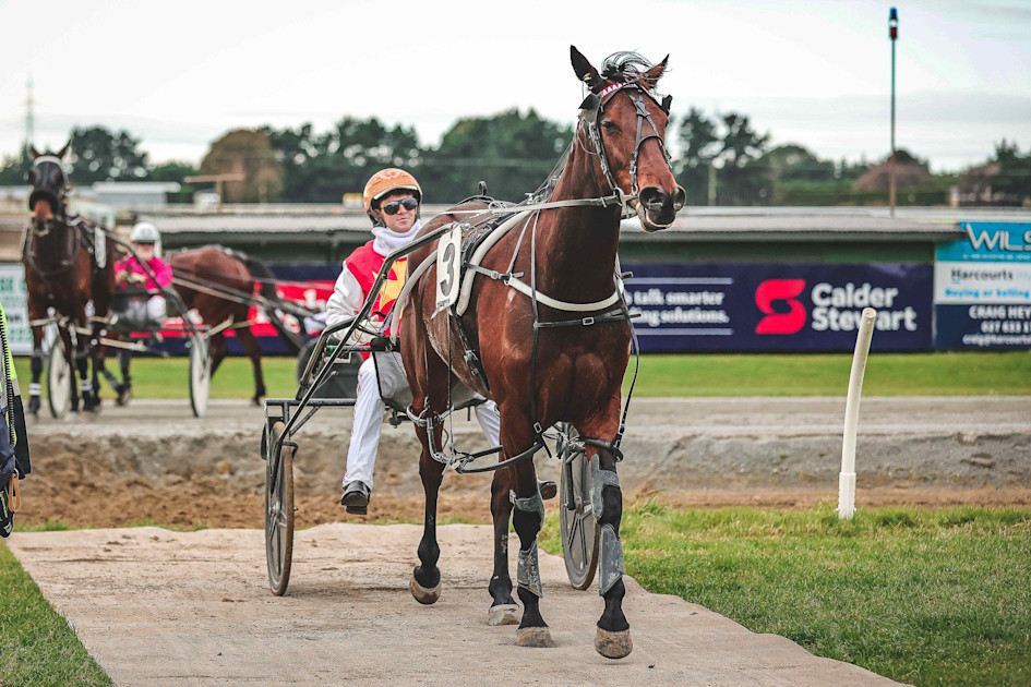 Previewing the Douglas and Douglas combo at Ascot Park