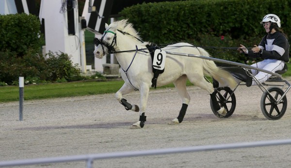 Kate Coppins' first win - "the best feeling"