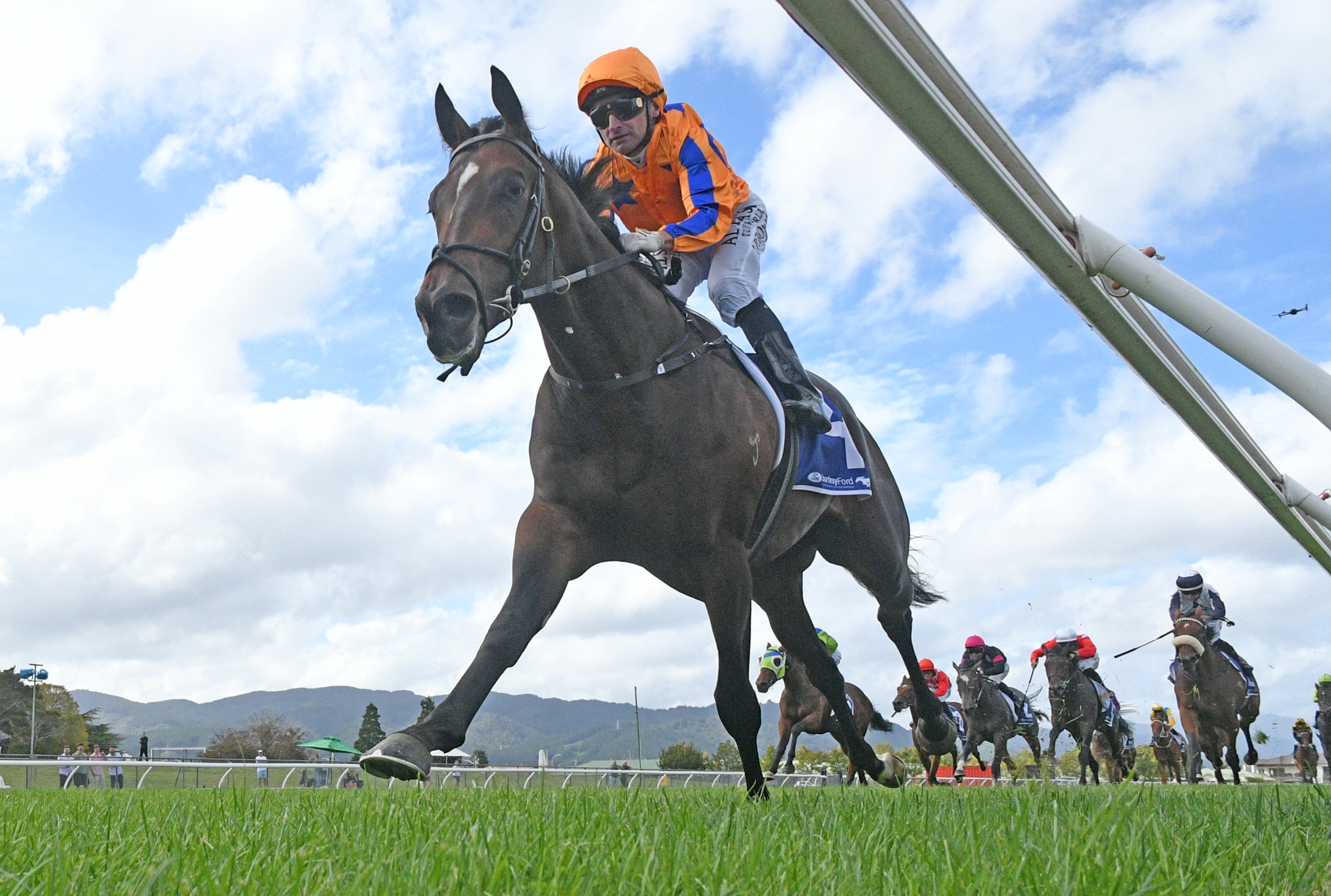 Father-and-son quinella Sires’ Produce Stakes