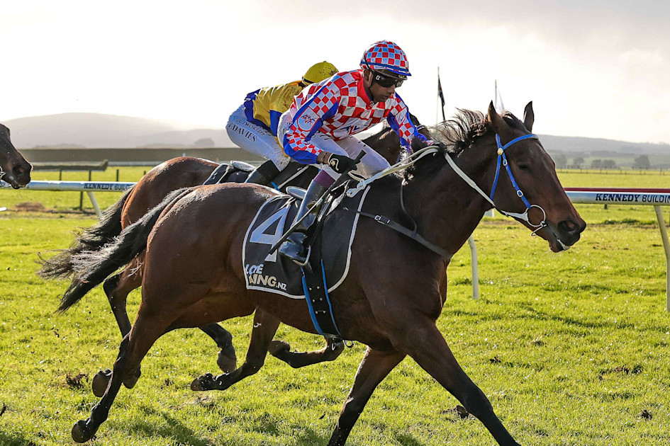 In-form trainer has strong hand at Wingatui