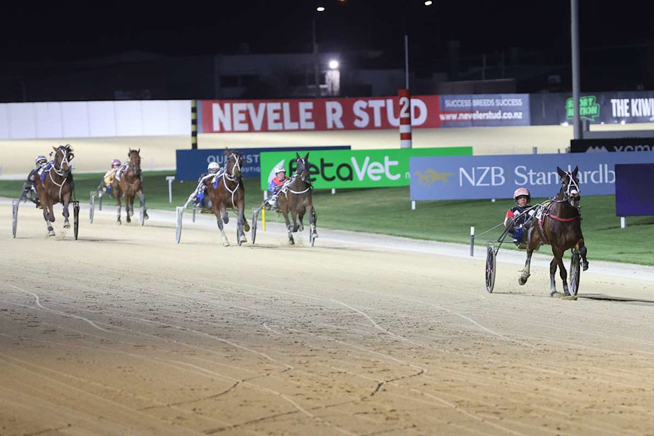 Can Phil Williamson find the way to win today in the Oaks