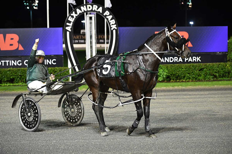 Green and Delaney team out in force at Alexandra Park