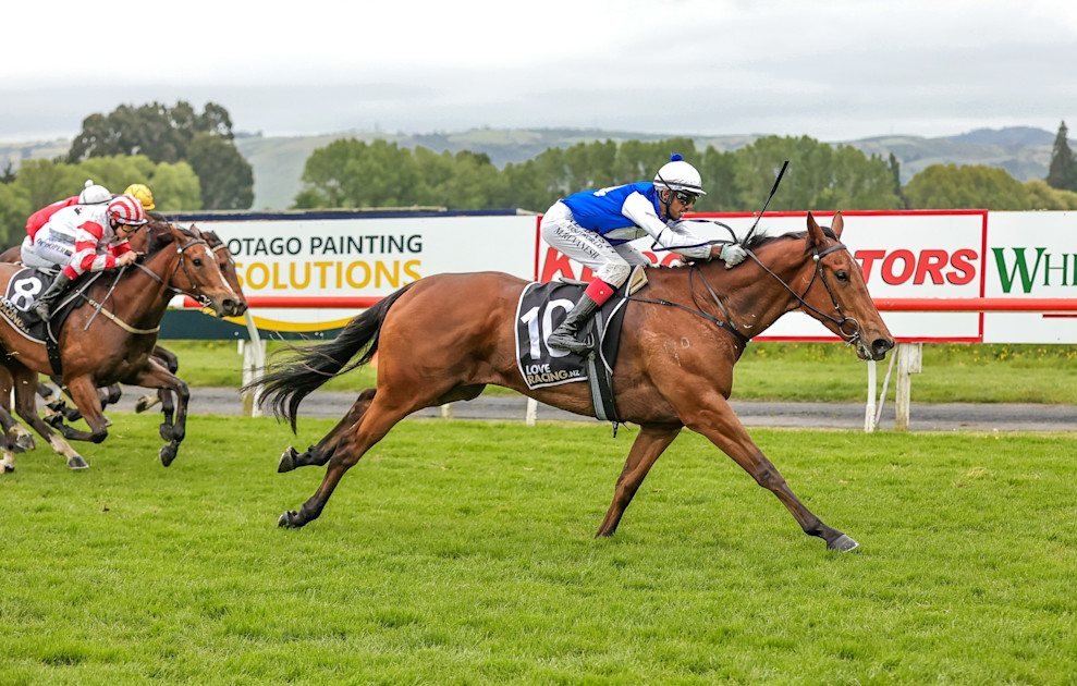 Loose Sally out to end season with a bang