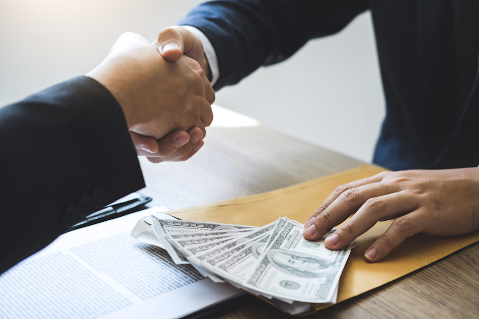 Lender, brokerage implicated in alleged kickback scheme