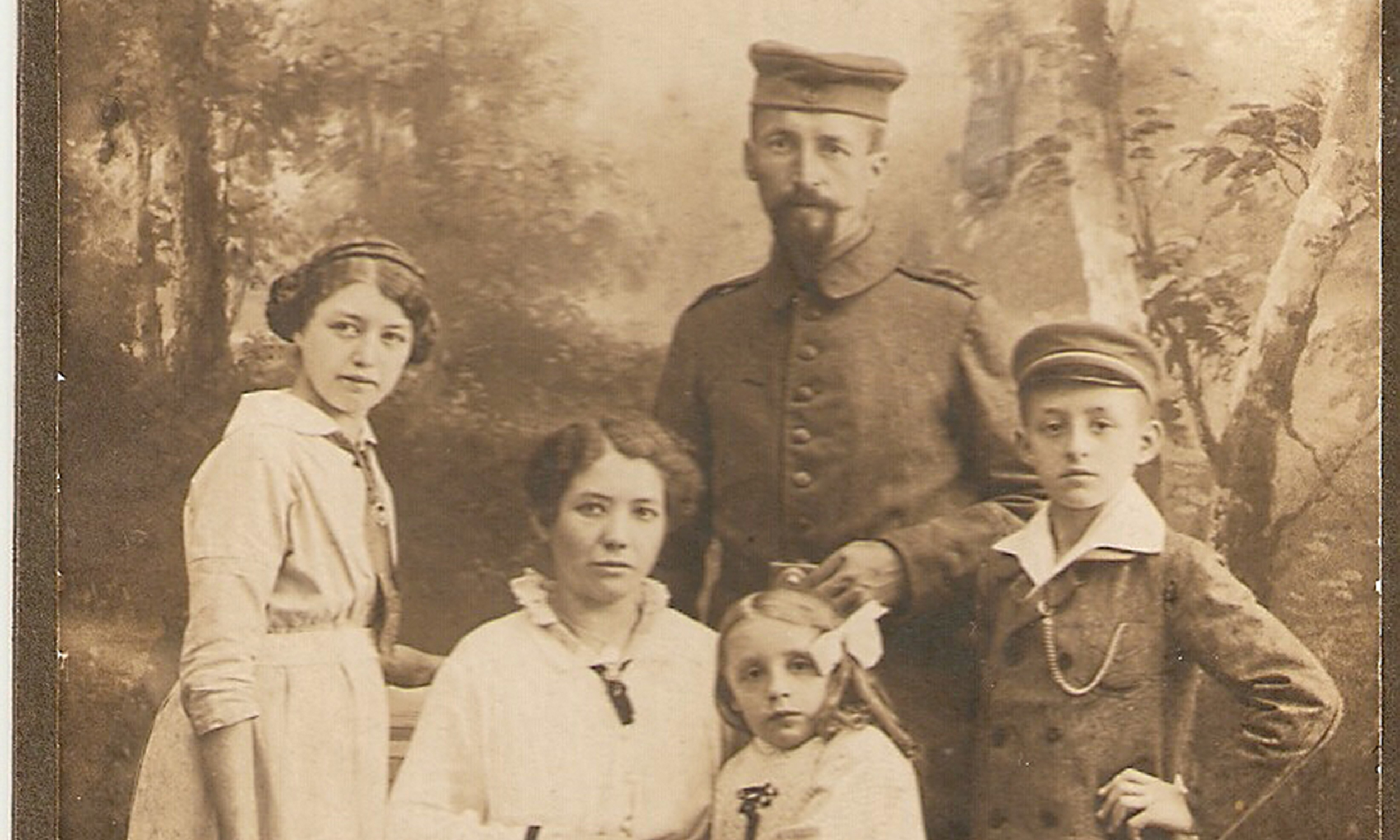 Family Stories | Europeana