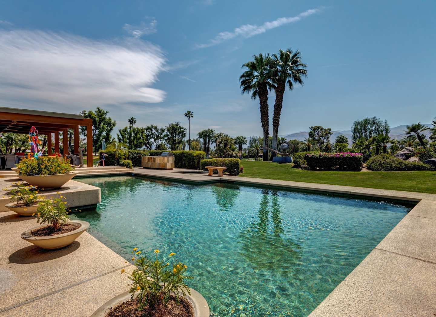7 Palm Springs Family Homes with Swimming Pools | Plum Guide