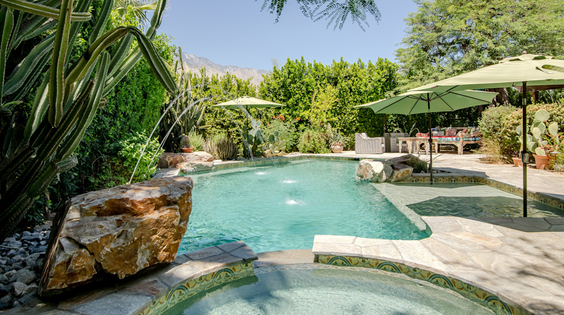 Critics' Corner: In Search of the Perfect Palm Springs Pool | Plum Guide