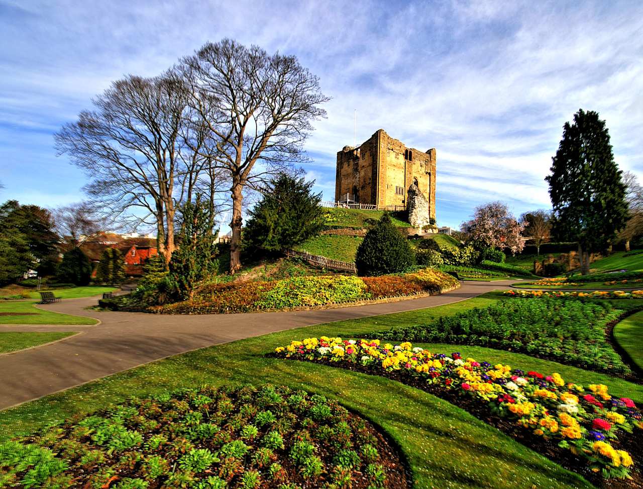 Places to Visit in Surrey | Plum Guide