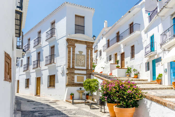 The Safest Areas in Málaga and Where To Avoid | Plum Guide