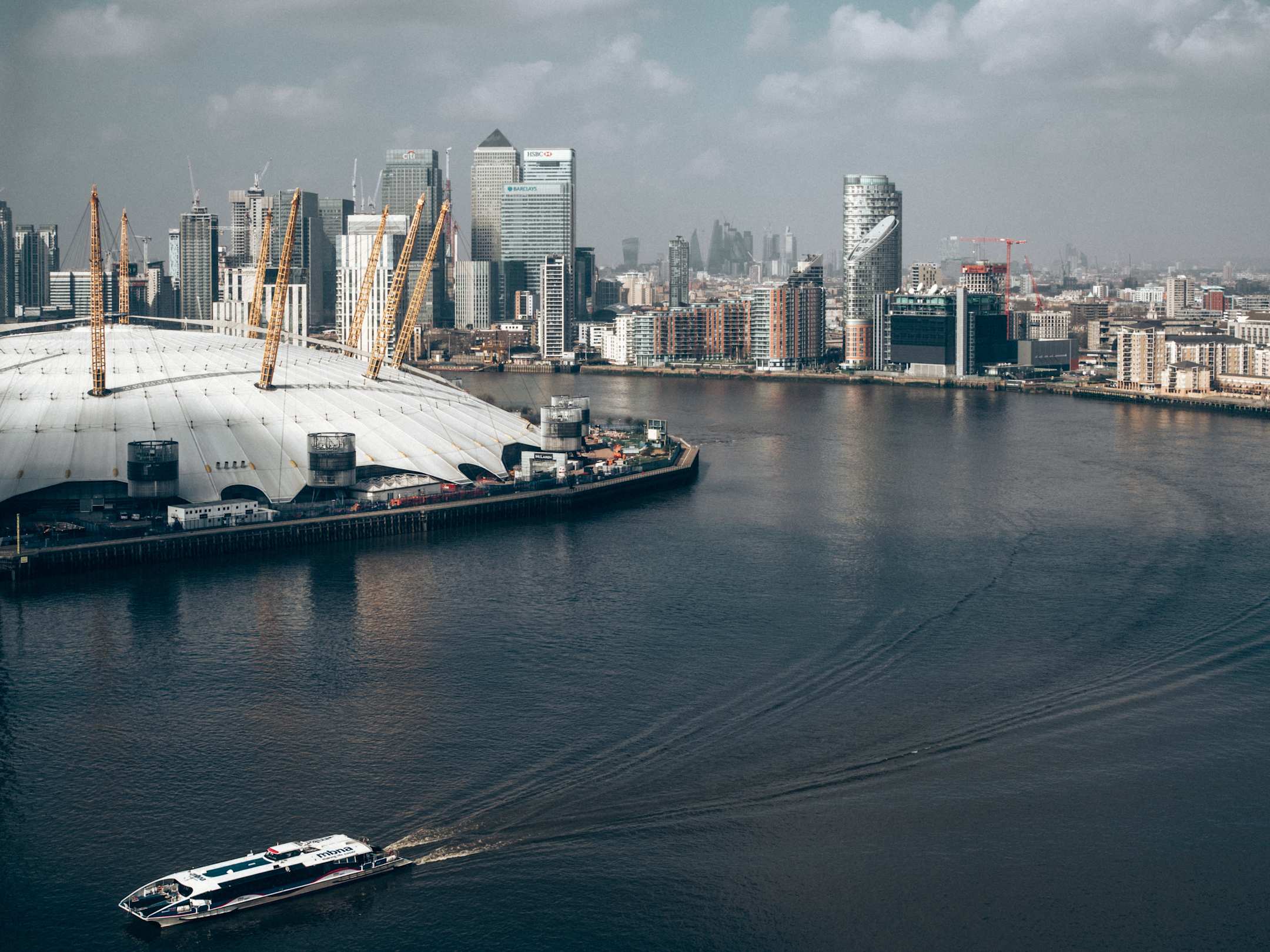Business Etiquette in London: The Dos and Don’ts | Plum Guide