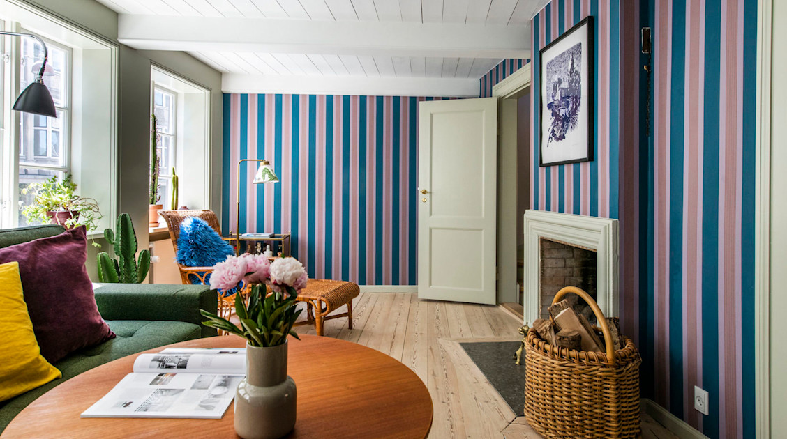 11 Creative Ways to Use Wallpaper in Your Home | Plum Guide