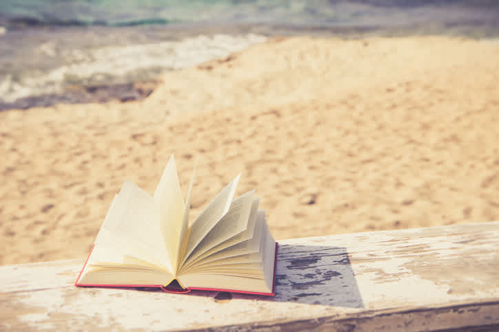 The Very Best Summer Reads for your Next Holiday | Plum Guide