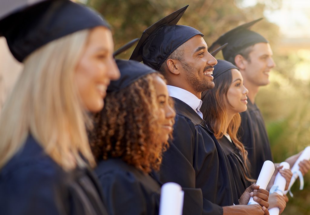 Graduation Messages: A Guide to What to Write in a Graduation Card | FTD