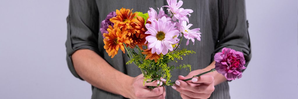 How to Make a Bouquet for Any Occasion in 5 Easy Steps | FTD