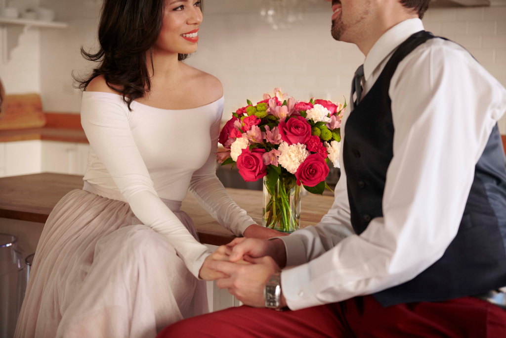 Valentine’s Day Gift Guide for Your Girlfriend - FTD.com