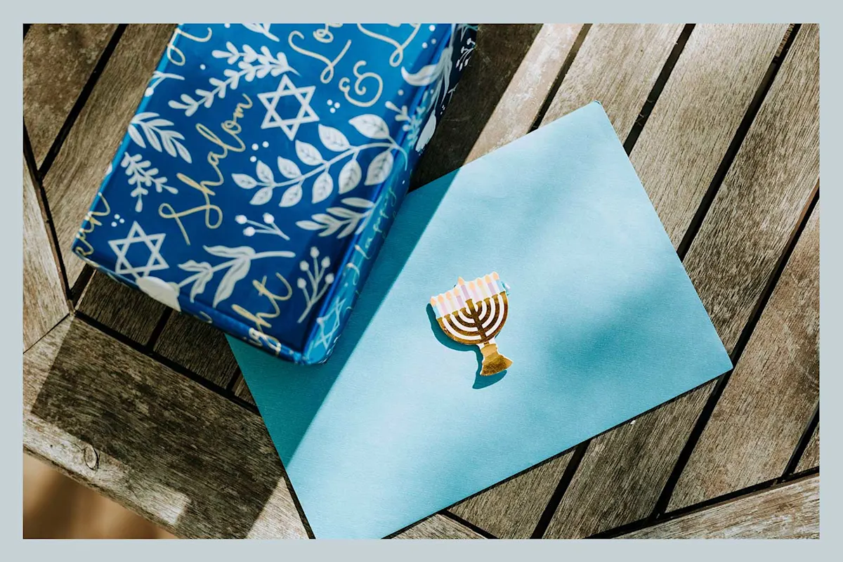 114 Holiday Greetings To Celebrate Everyone This Season | FTD