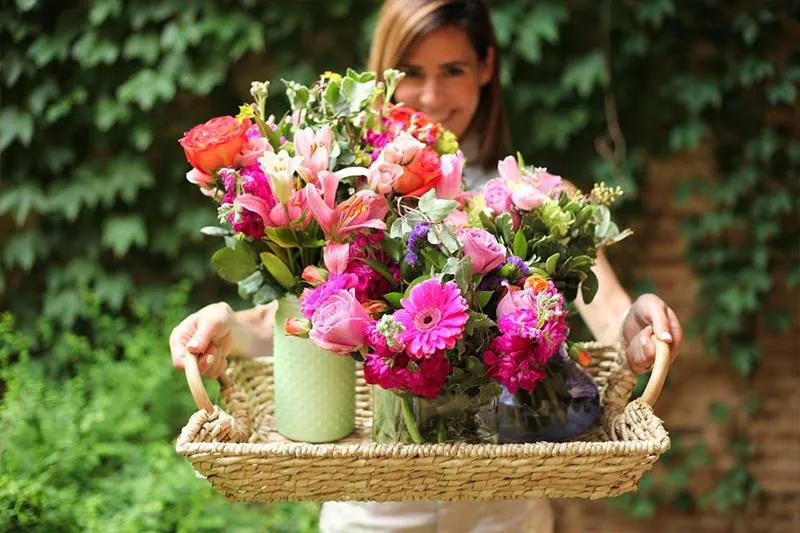 Cutting Flowers for Vase Size - Fresh by FTD