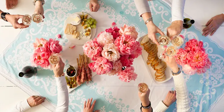 35 Dinner Party Themes Your Guests Will Love | Proflowers Blog