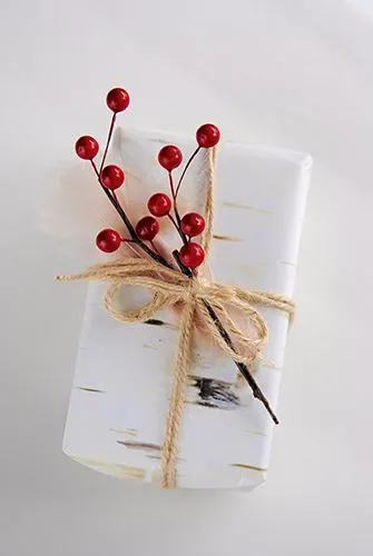 DIY Wrapping with Natural & Creative Items - Fresh by FTD
