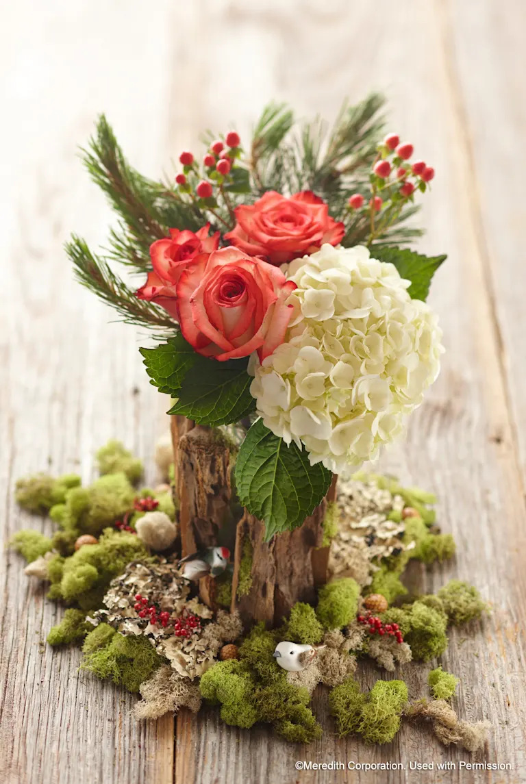 Ten Unique Ways to Incorporate Floral Into Your Holiday Décor - FTD.com