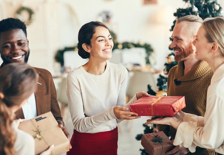 How To Throw the Ultimate White Elephant Party + Fun Printables | FTD