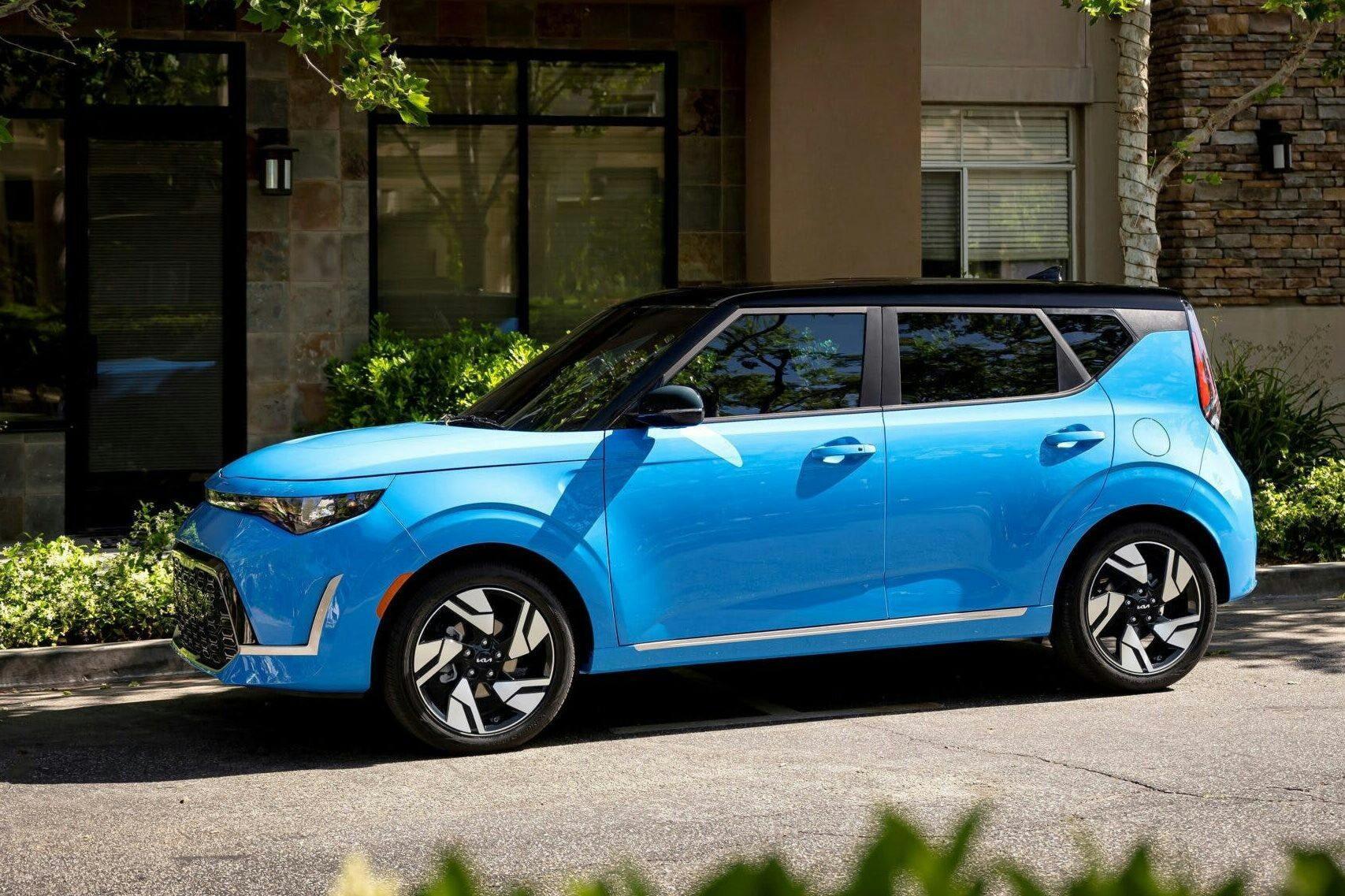 10 Best Square Cars & Boxy SUVs in 2025 | CARFAX