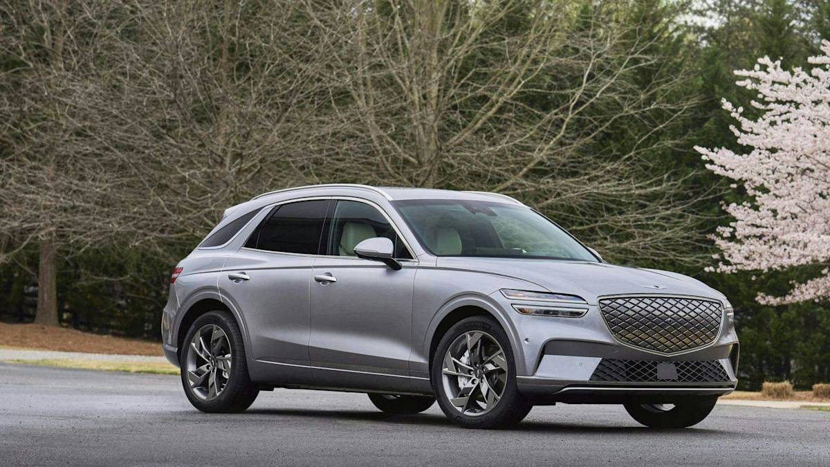 Best Compact Luxury SUVs in 2026 | CARFAX