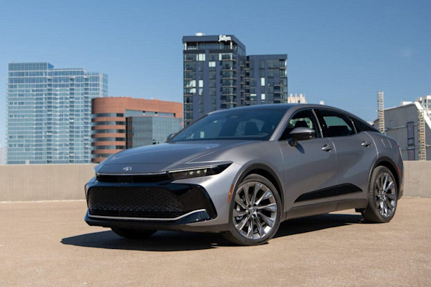 Best Midsize Sedans in 2025