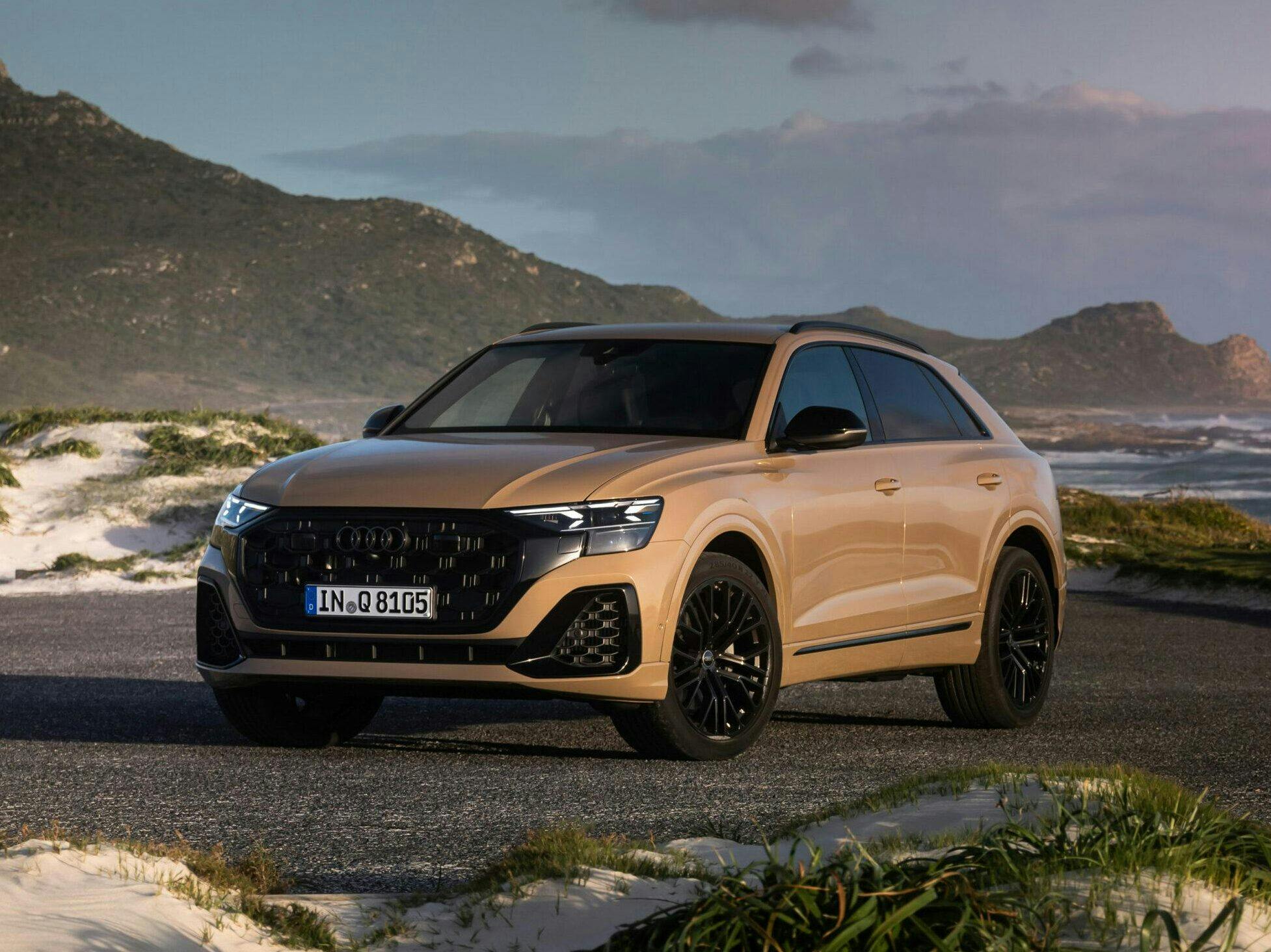 Best 2-Row Midsize Luxury SUVs in 2026 | CARFAX