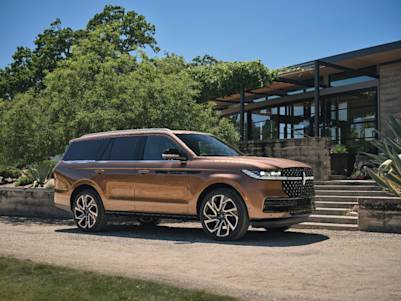 Best Large Luxury SUVs in 2025