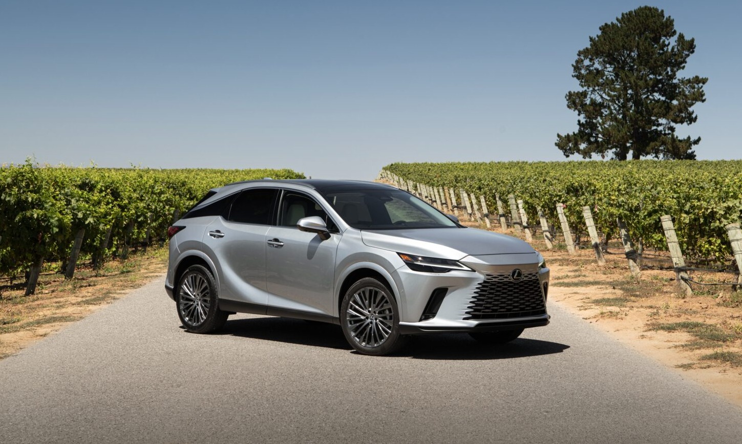 Best Luxury Hybrid Cars of 2026 | CARFAX