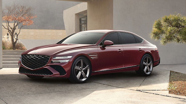 Best Midsize Luxury Sedans in 2026 | CARFAX